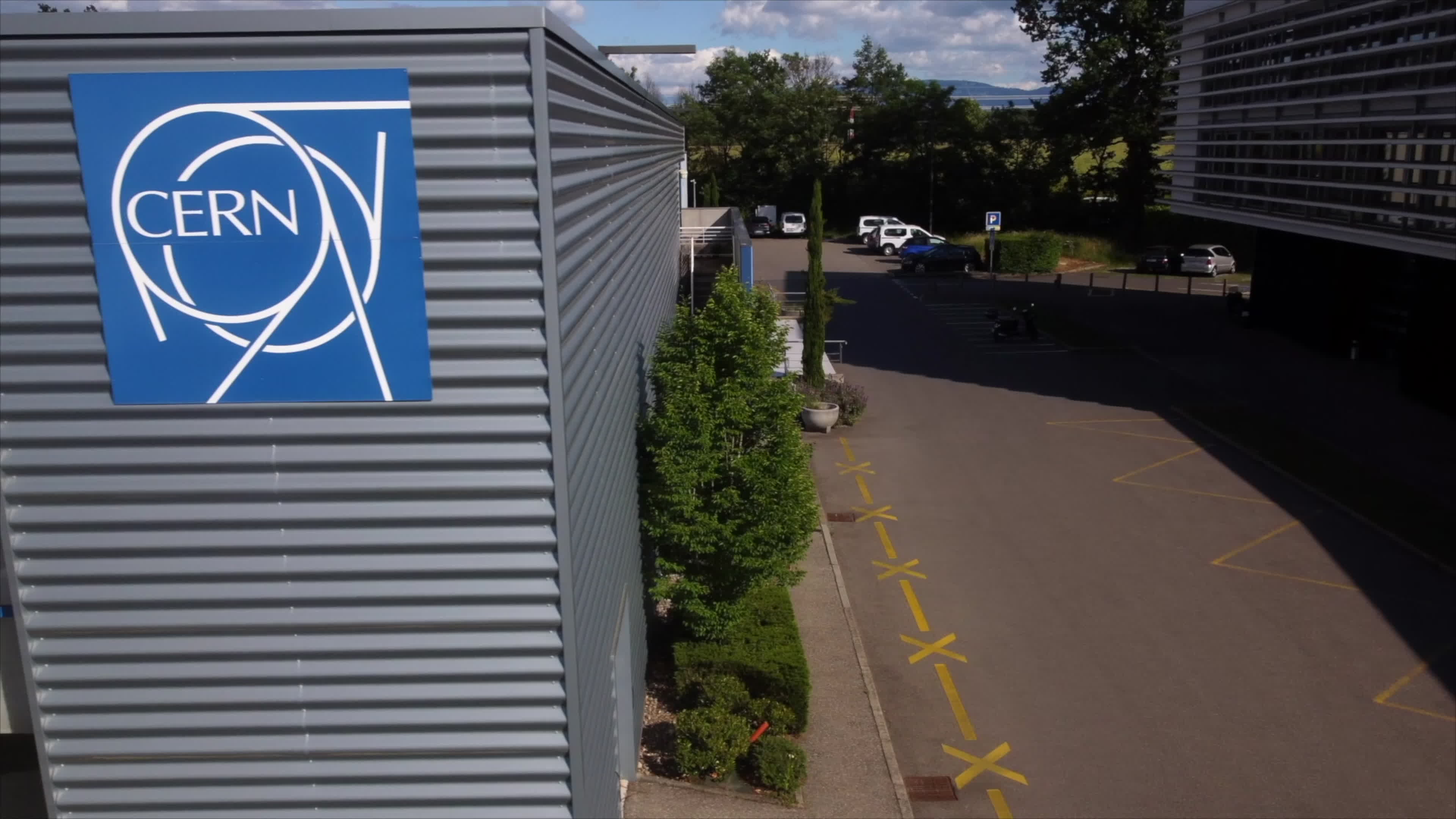 Video News Release: new ATLAS measurement of W boson mass · CDS Videos ...