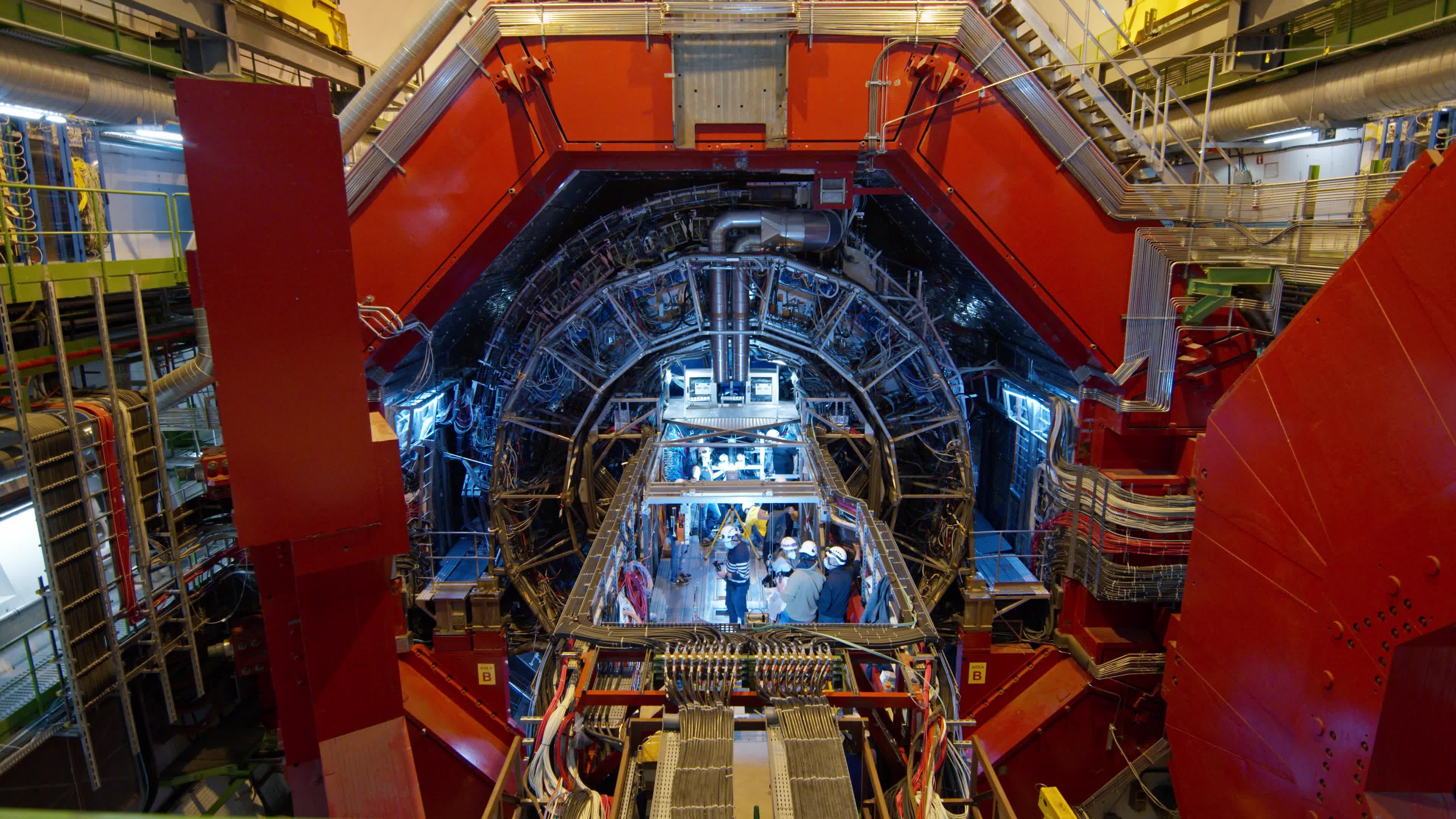 ALICE Beampipe installation footage · CDS Videos · CERN